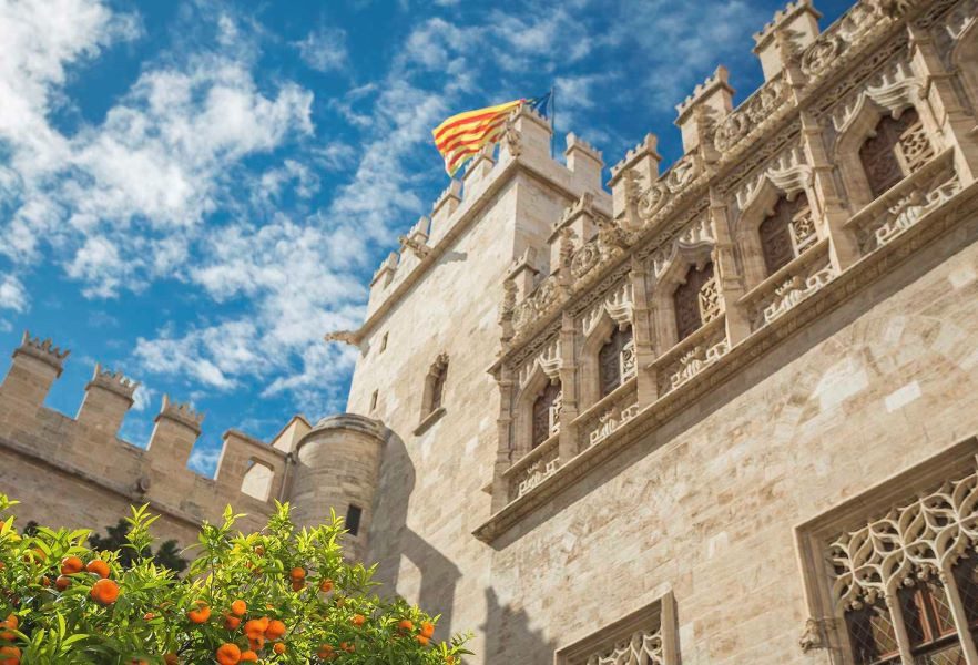 La Lonja - The Silk Exchange | Let's Go Halal