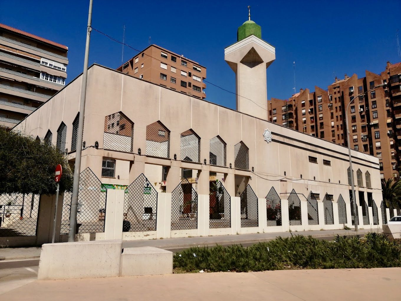Great Mosque of Valencia | Let's Go Halal